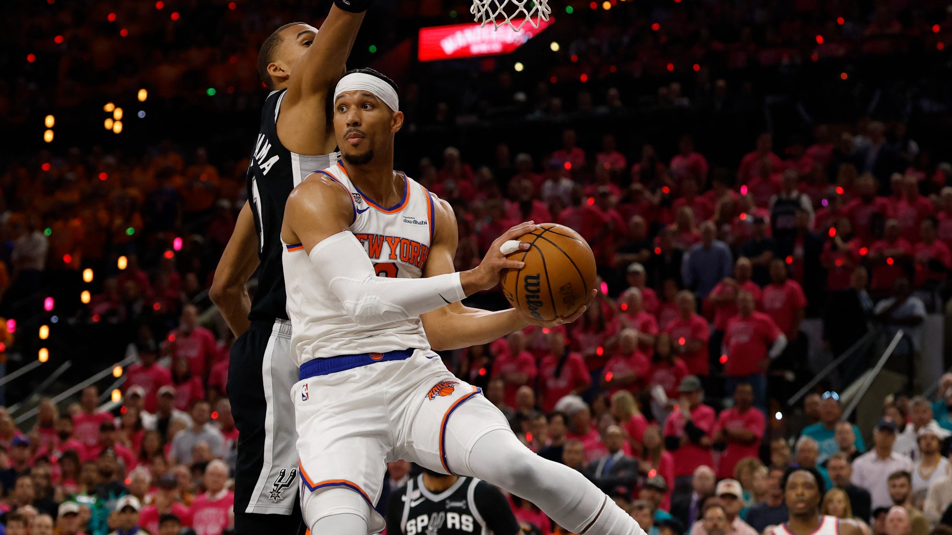 Knicks shock Spurs in Game 1 thriller: Key moments & players