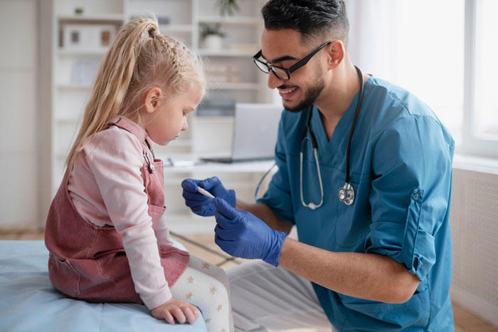 Doctors share 51 ridiculous lies they have heard from their patients