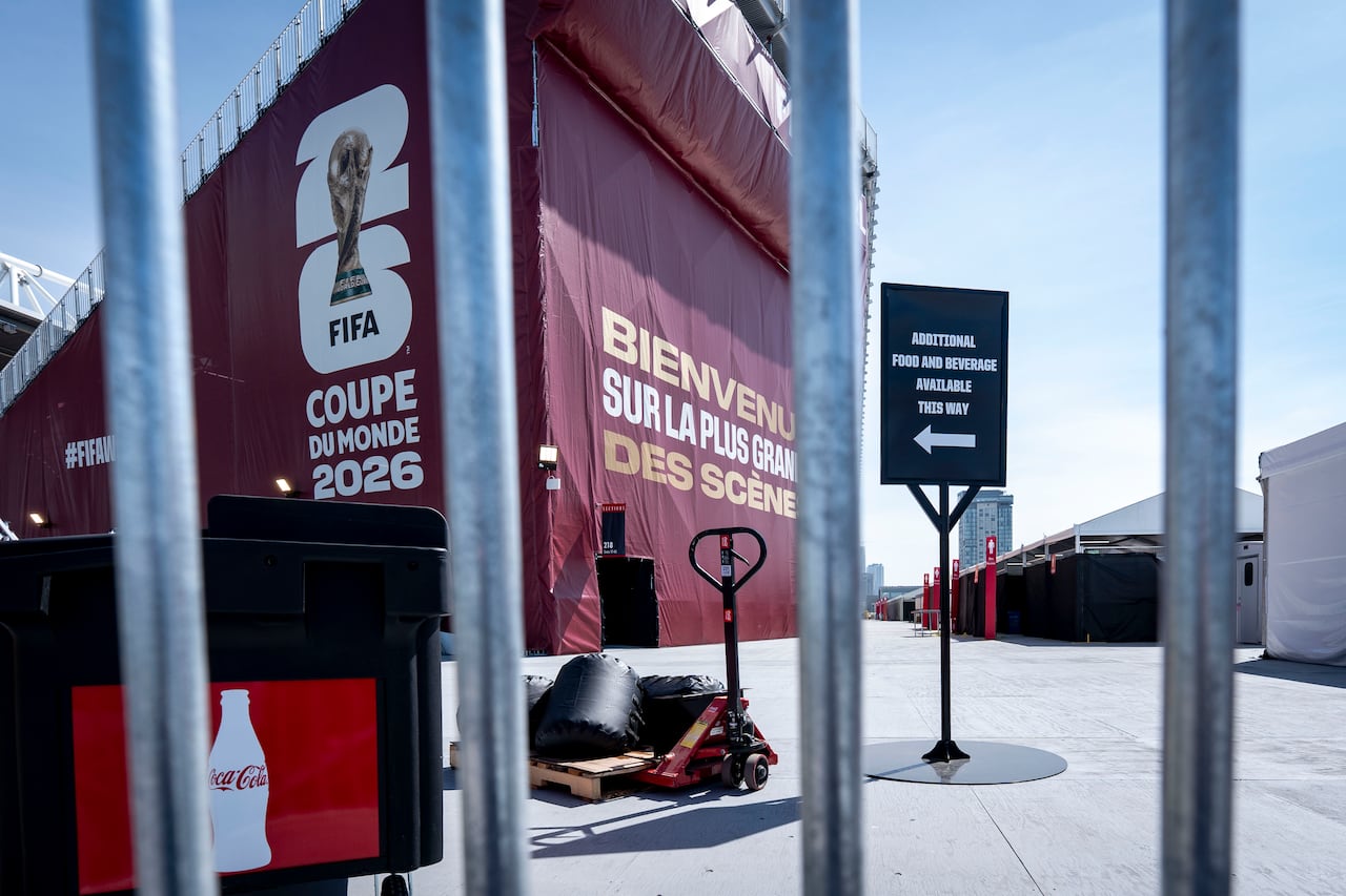 FIFA no longer letting fans bring refillable water bottles into World ...