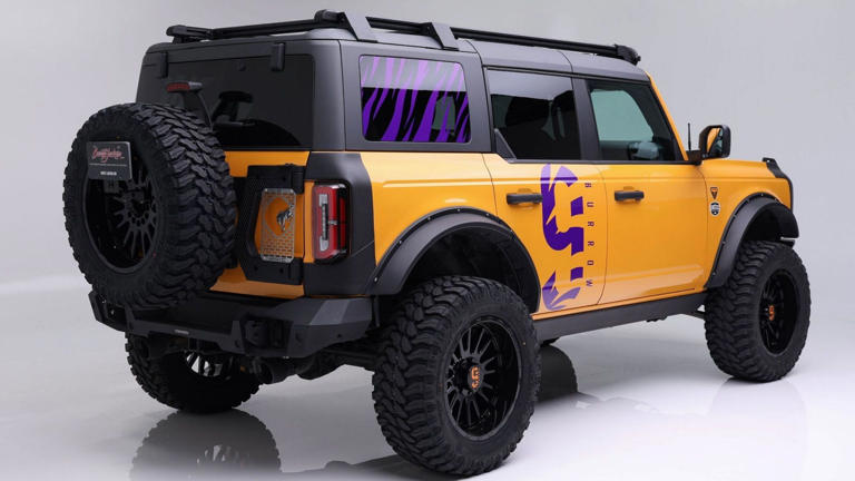 RealTruck built Joe Burrow a Bronco, and now he's selling it for charity