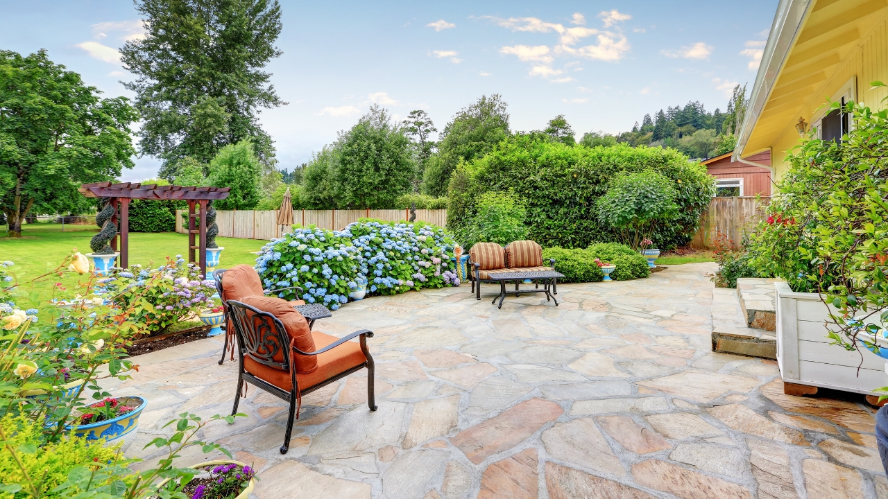 10 landscaping ideas that made our yard look way bigger