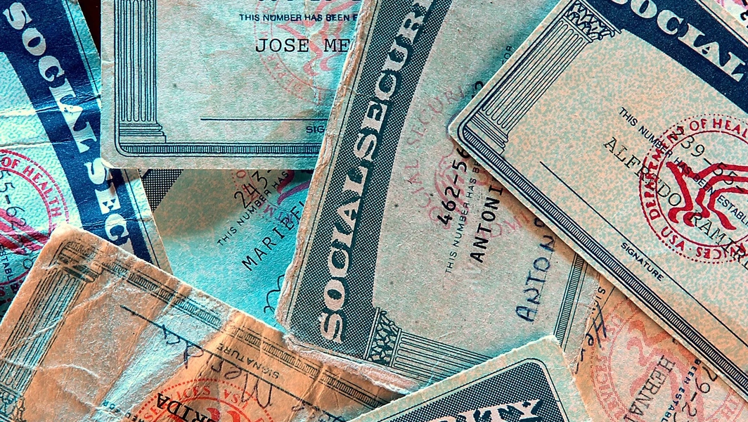 19 items to stop carrying in your wallet after 50