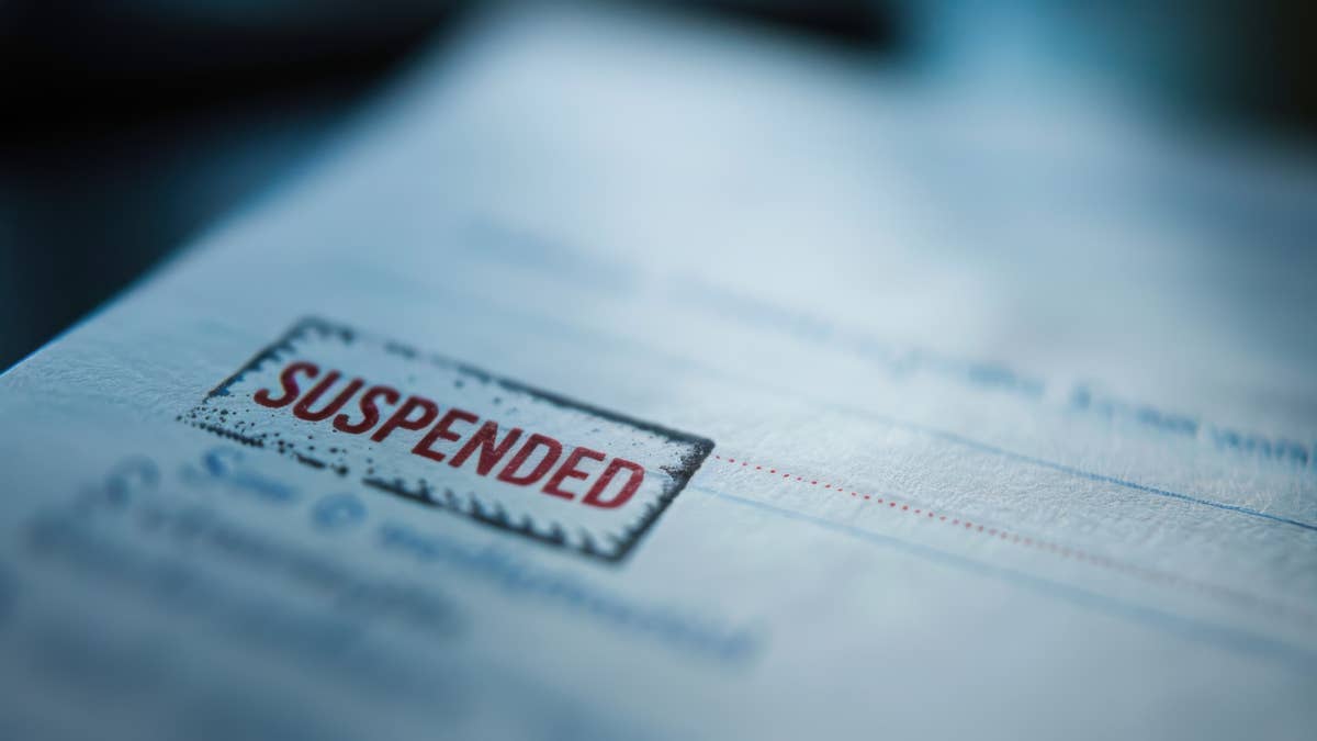 Illinois vet's sanctions reduced to 16-year suspension, $250,000 fine