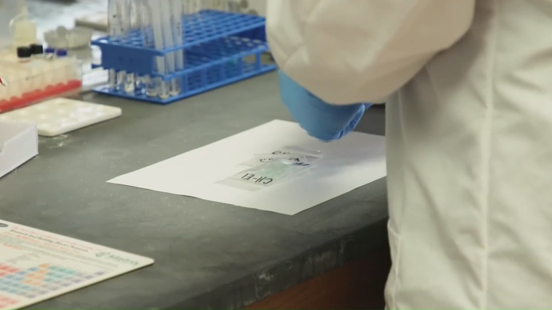 Experts sound the alarm on opioid 10 times stronger than fentanyl