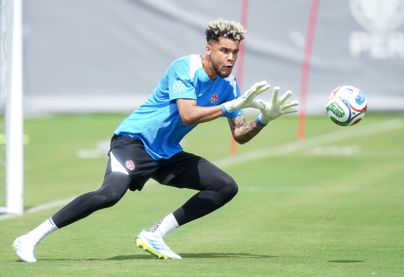 Maxime Crépeau named Canada's starting goalkeeper for World Cup