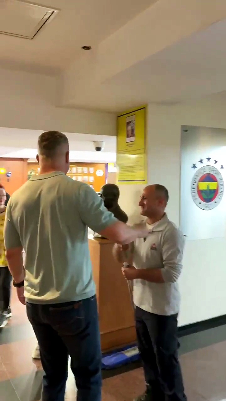 Fenerbahçe'de Sadettin Saran veda etti