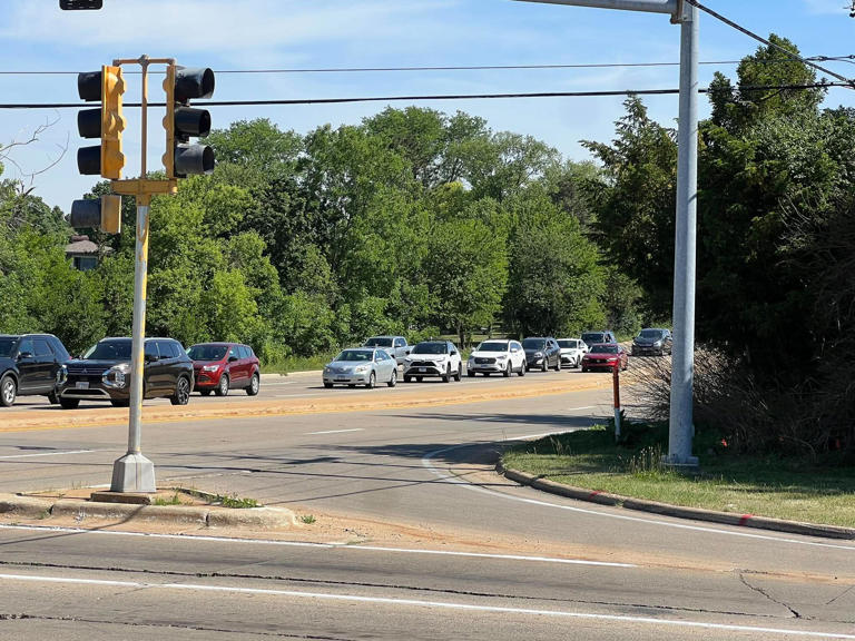 Rollover crash at Spring Brook and Mulford roads in Rockford halts traffic