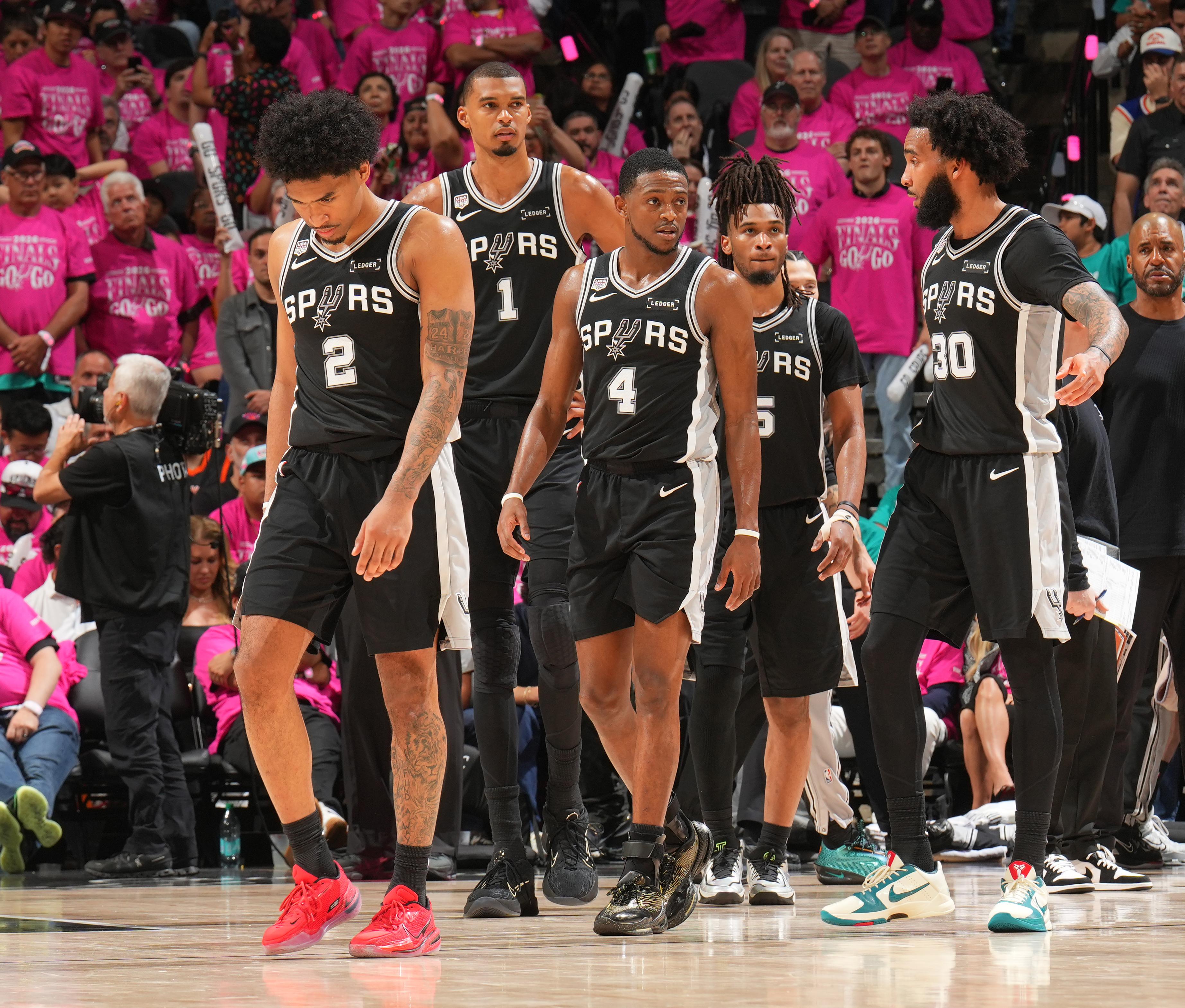 Spurs vs. Knicks player grades: Wembanyama and Fox struggle in Game One