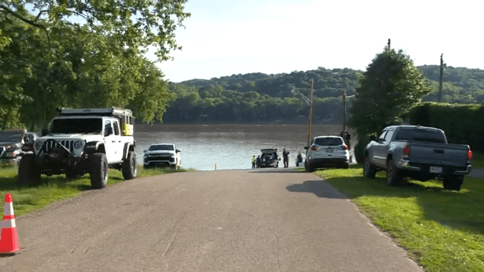 Emergency crews searching for missing kayaker in Clermont County