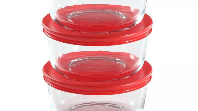 Kohl's 6-piece Pyrex food storage set is perfect for leftovers