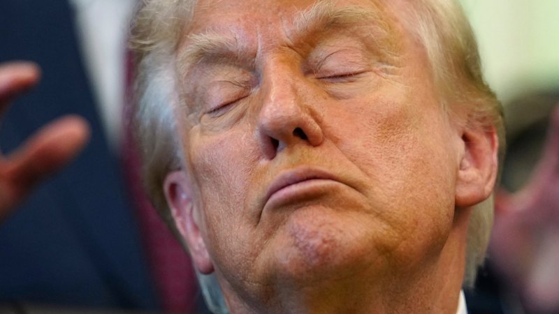 Donald Trump appears to fall asleep again in Oval Office meeting