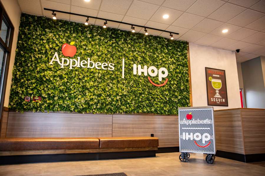 Applebee’s, IHOP to open first dual‑branded restaurant in LA