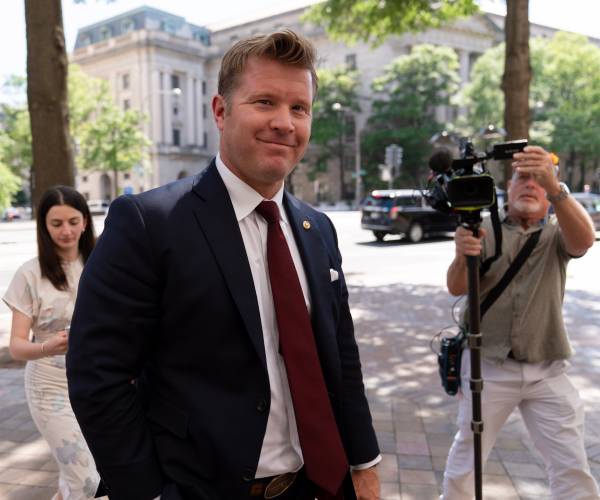 Sen. Sheehy to Newsmax: Answers needed on NIH lab allegations