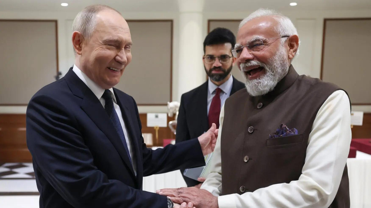 Vladimir Putin praises PM Modi, Xi Jinping; says Russia won't interfere ...