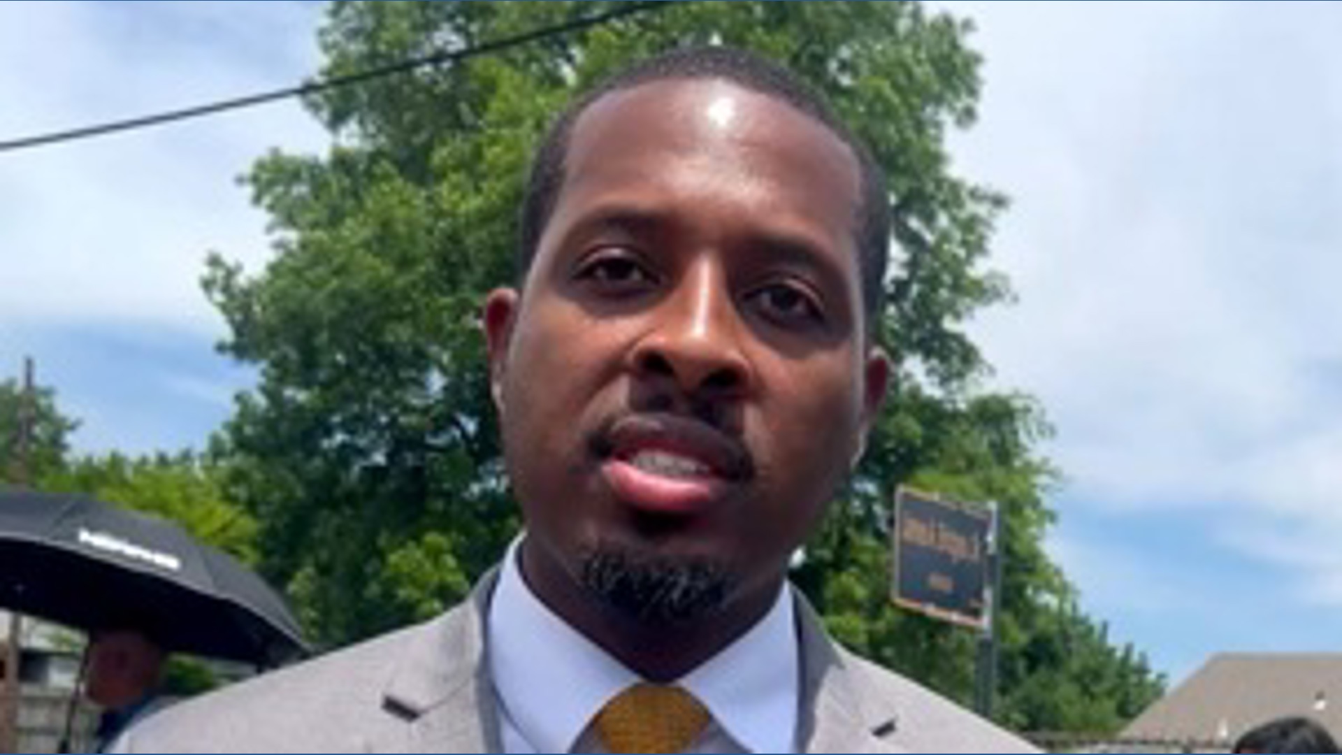 Councilman JB Smiley honors James A Bridges Sr.