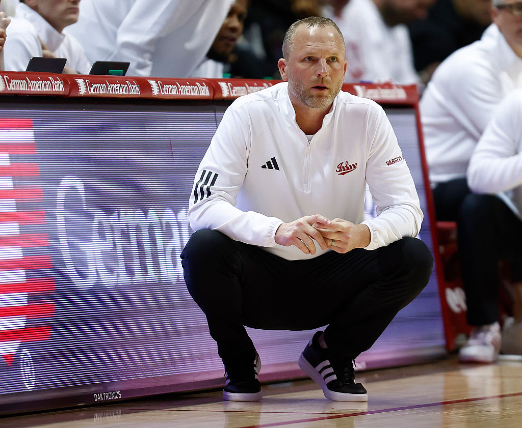 College basketball rankings: St. John's storms into top 10, Kentucky ...