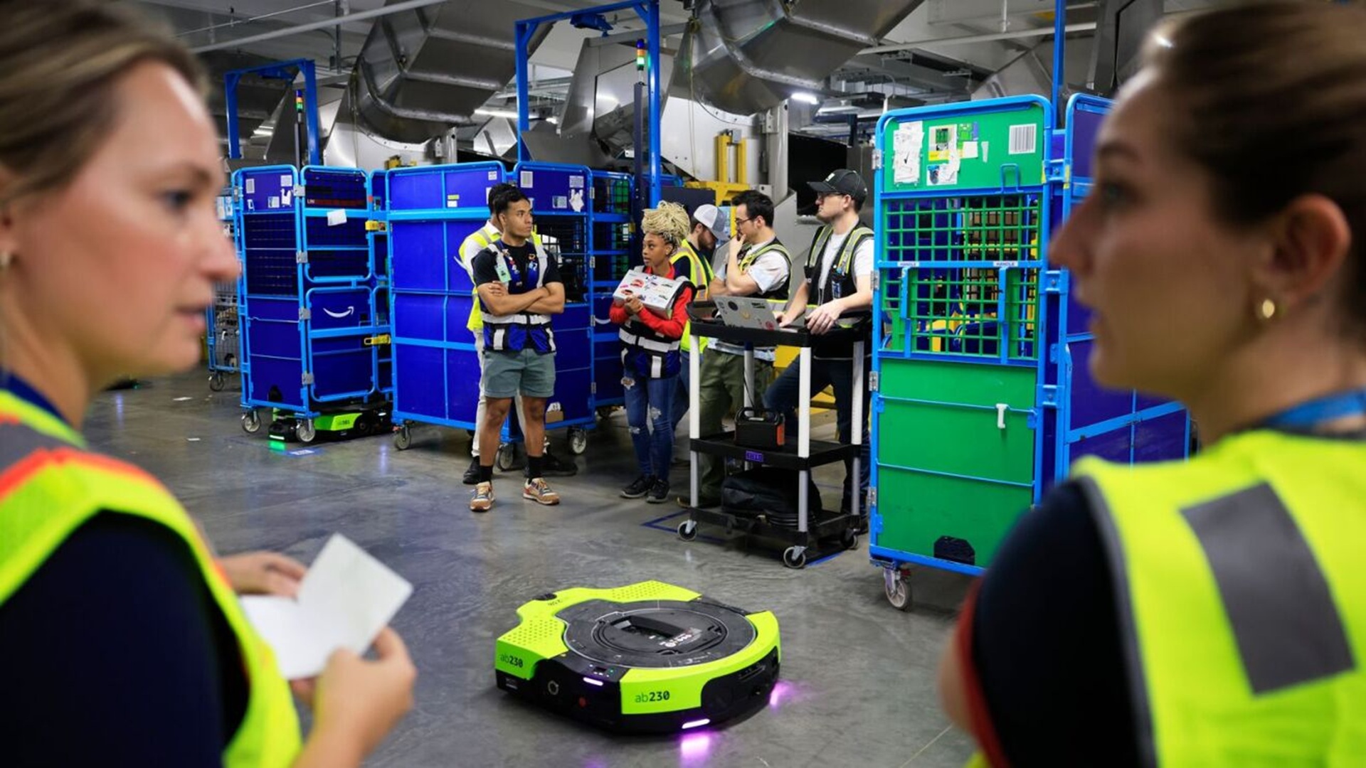 Amazon’s Proteus warehouse robot now plans tasks directly from worker ...