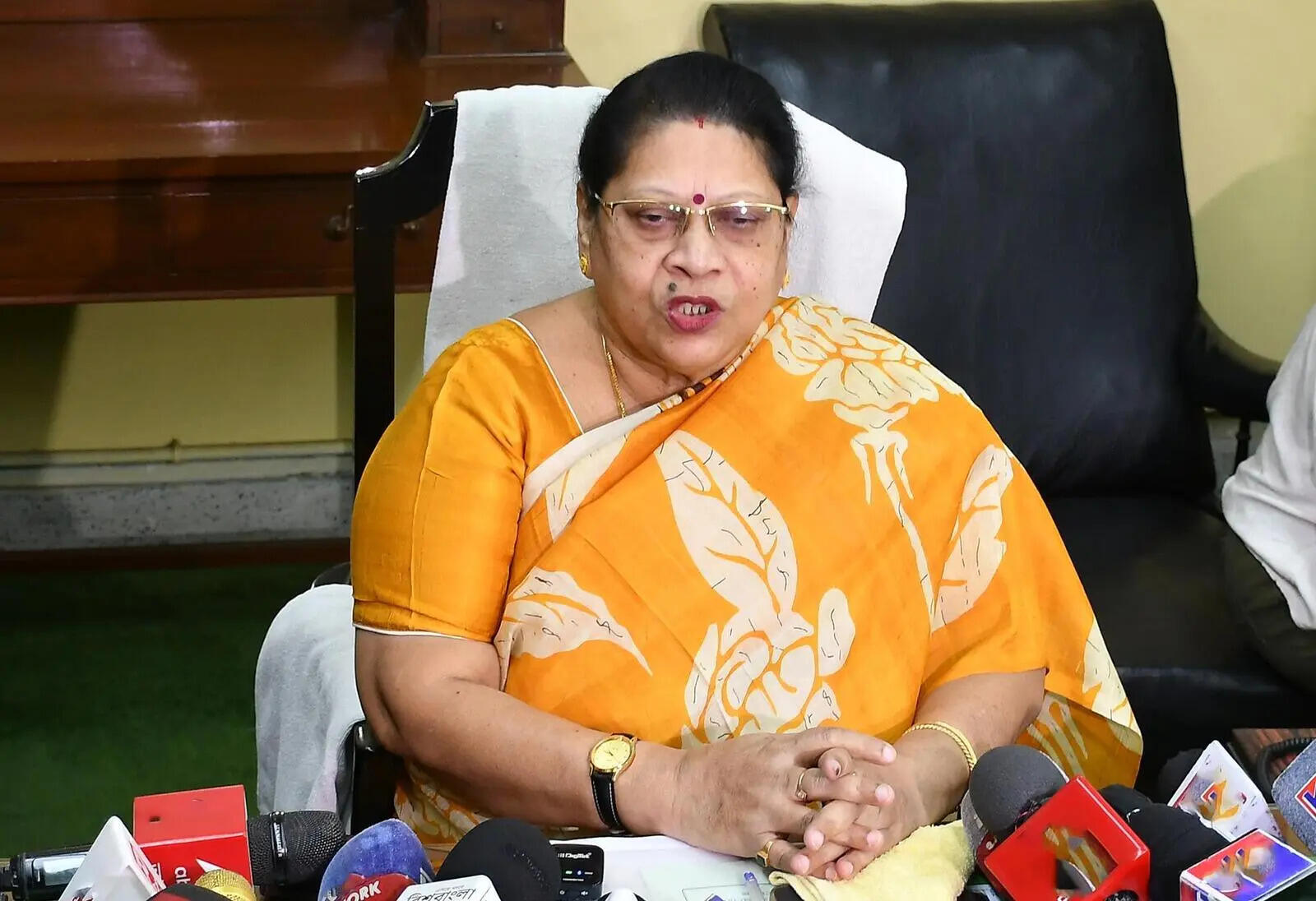 KMC calls for House meet amid mayor step-down buzz