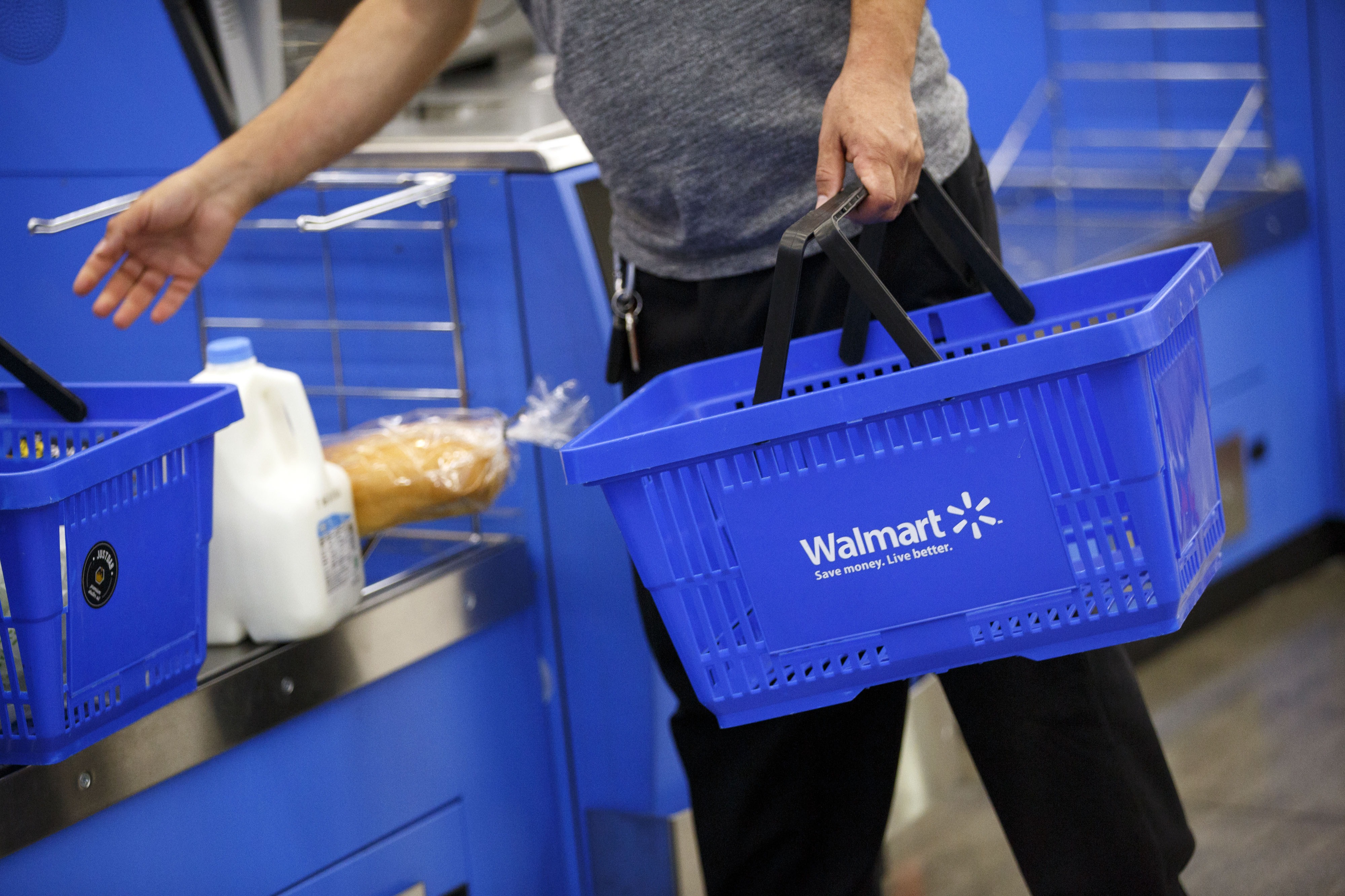 Walmart shopper accuses store of 'theft' at the checkout: 'This isn't a ...
