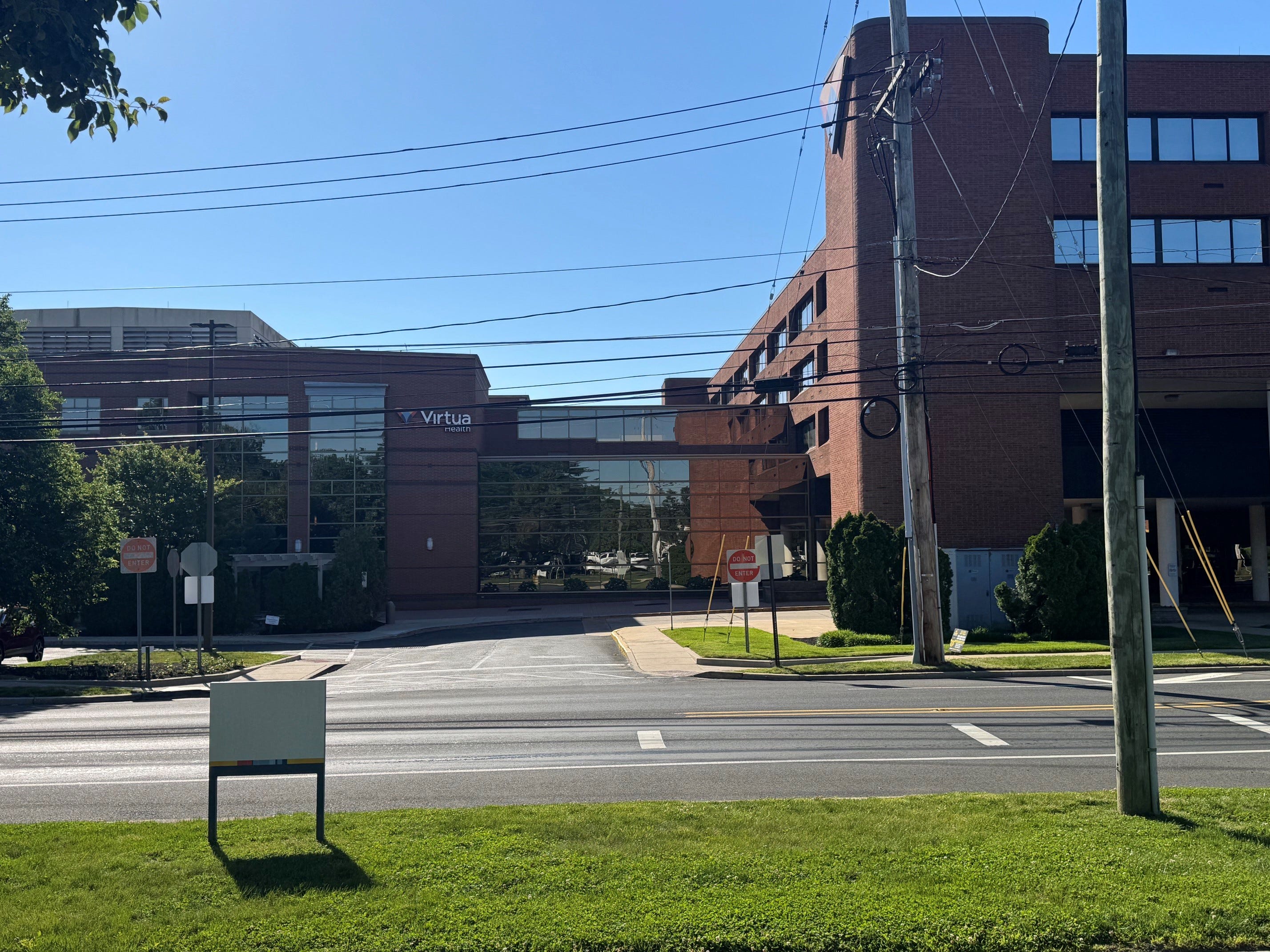 Virtua Mount Holly nurses set date to begin strike
