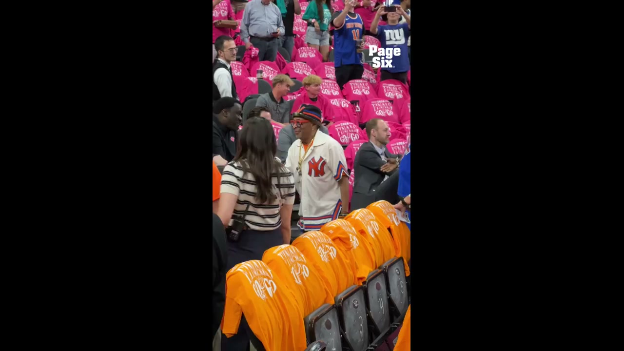 Knicks superfans Spike Lee and Tracy Morgan have arrived