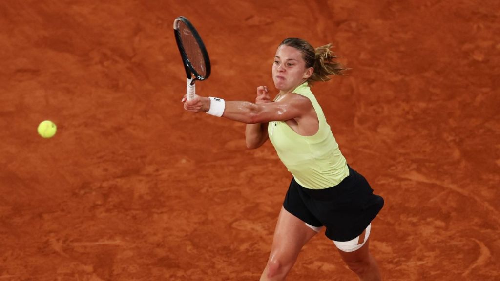 Maja Chwalińska makes French Open final, nearly triples career earnings