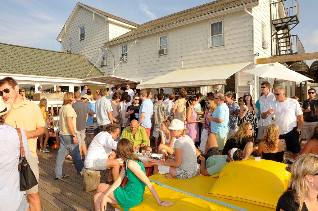 It’s war in the Hamptons as Montauk locals rally against Cali hotelier ...