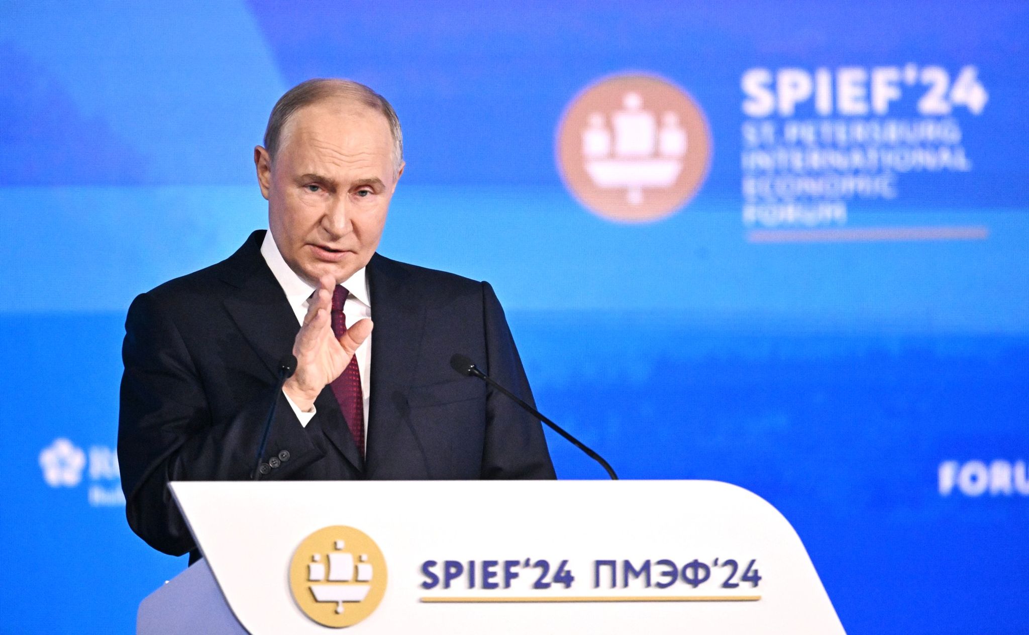 Putin rejects 'nonsense' warnings Russia could attack NATO