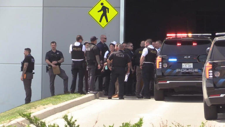 Man shot, killed inside Amazon employee parking garage in Melrose Park