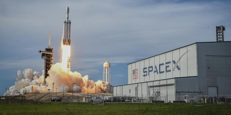 Elon Musk’s $1.75 trillion SpaceX valuation leaves virtually zero room ...