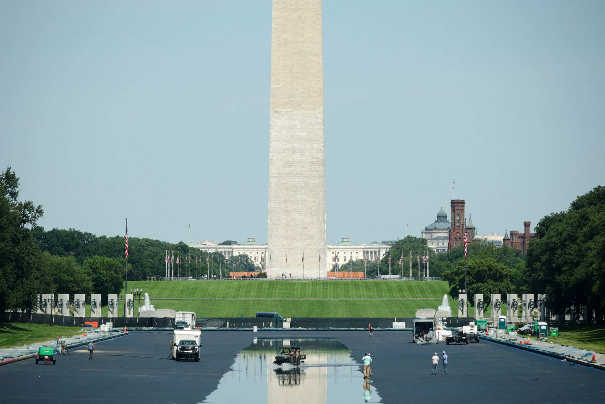Trump unveils plan to add 'Trump promenade' to Lincoln Memorial