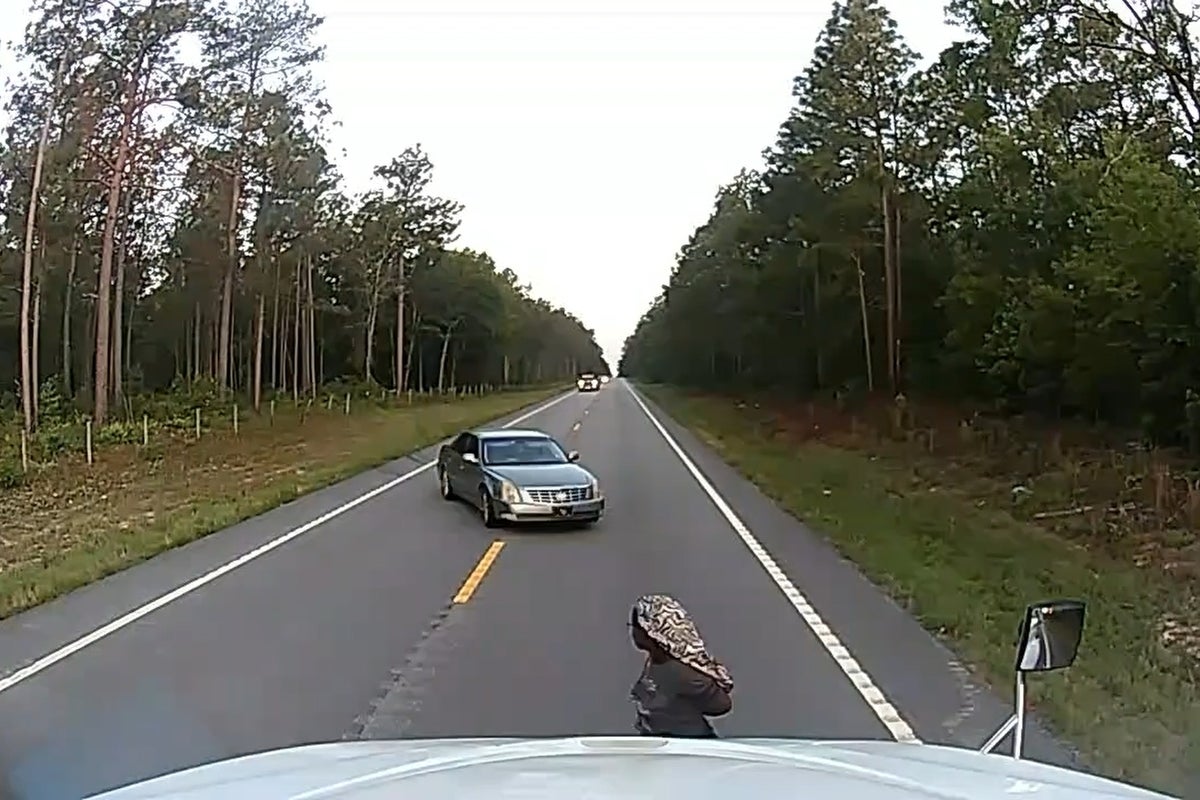 Georgia truck driver rescues handcuffed kidnapping victim on highway