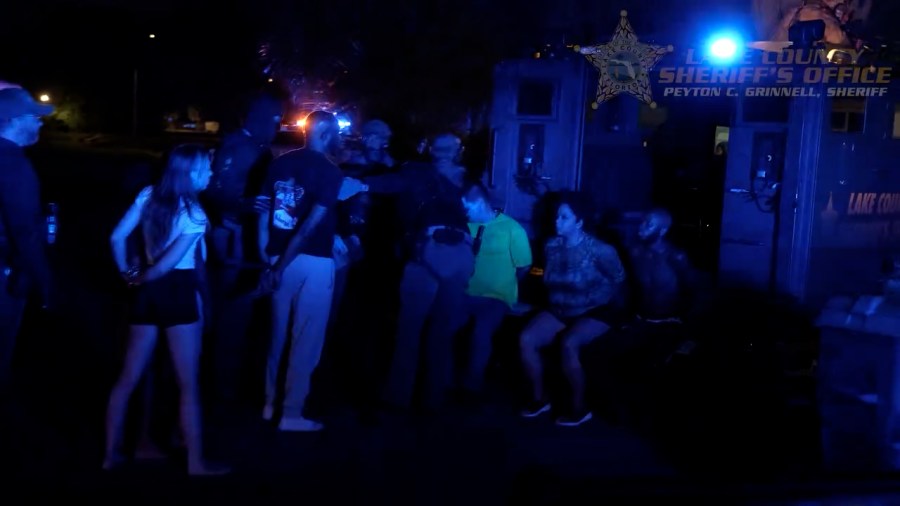 Watch: 4 arrested after SWAT team, tactical robot surround Florida drug ...