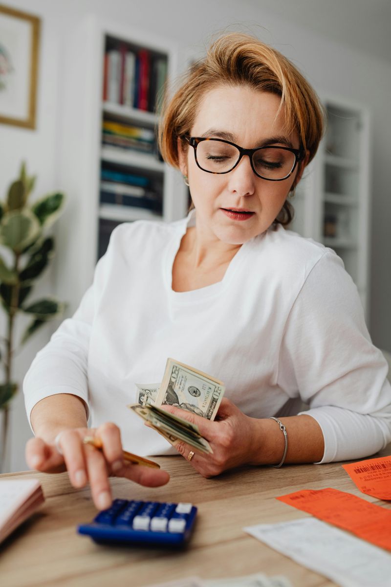 11 reasons millennial women avoid living with men — and older women ...
