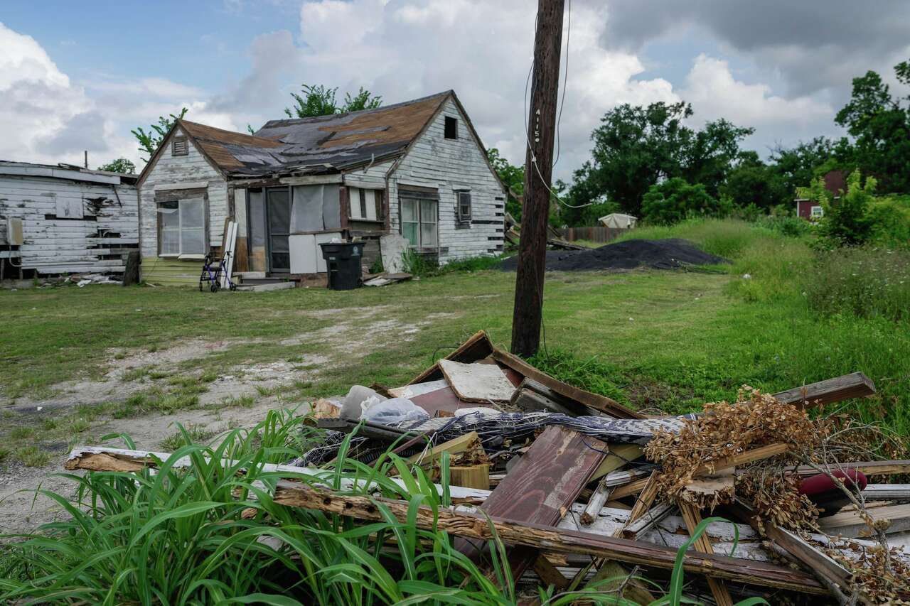 Houston's illegal dumping problem isn't new. Why did dedicated funding ...