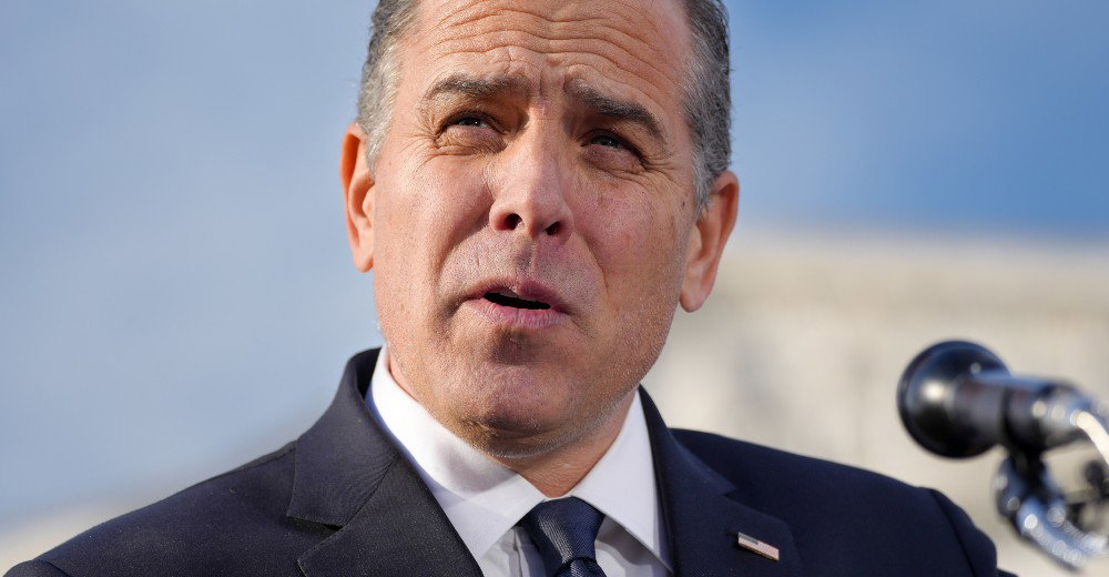 Hunter Biden is crushing Tr*mp on Twitter and winning over MAGA