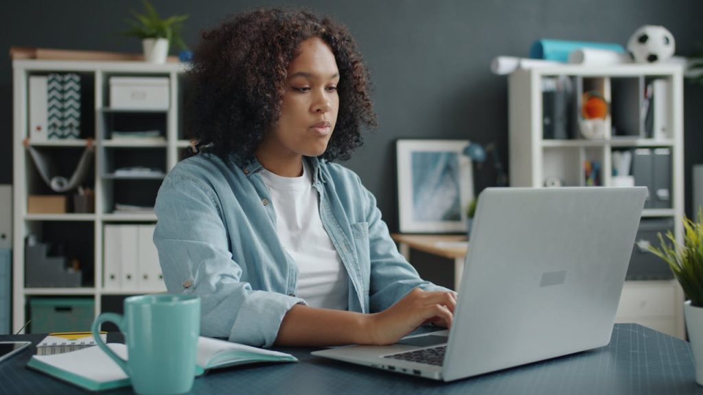 Study finds working from home worsens employees’ mental health