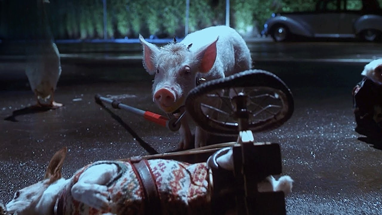 Flealick attempts to stop the truck | Babe: Pig in the City
