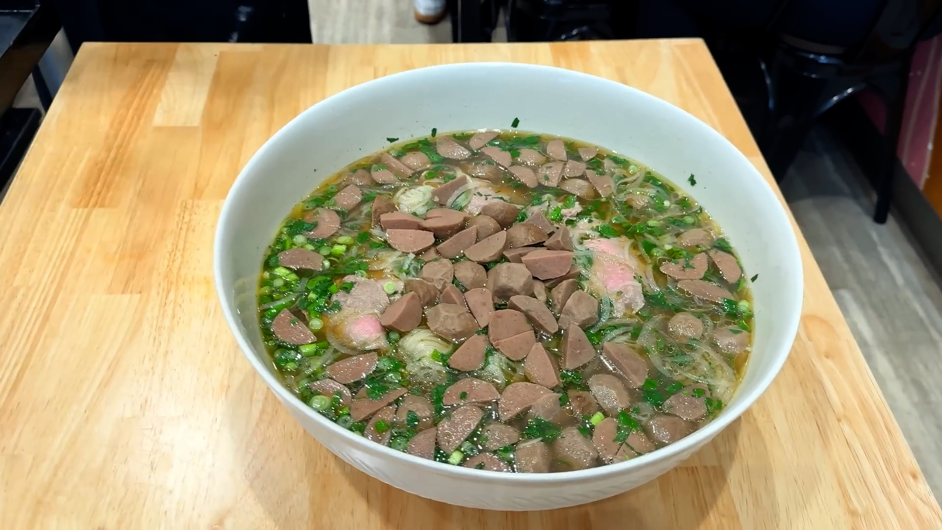 He tries to survive undefeated giant pho challenge - could win $200