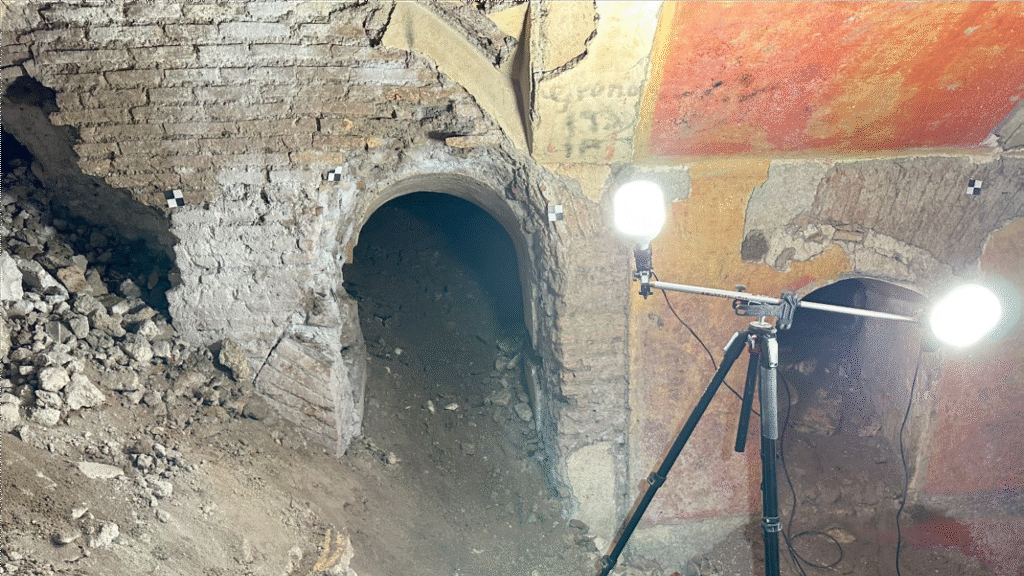 Italian teenagers discover 1,800-year-old Roman luxury house underneath ...