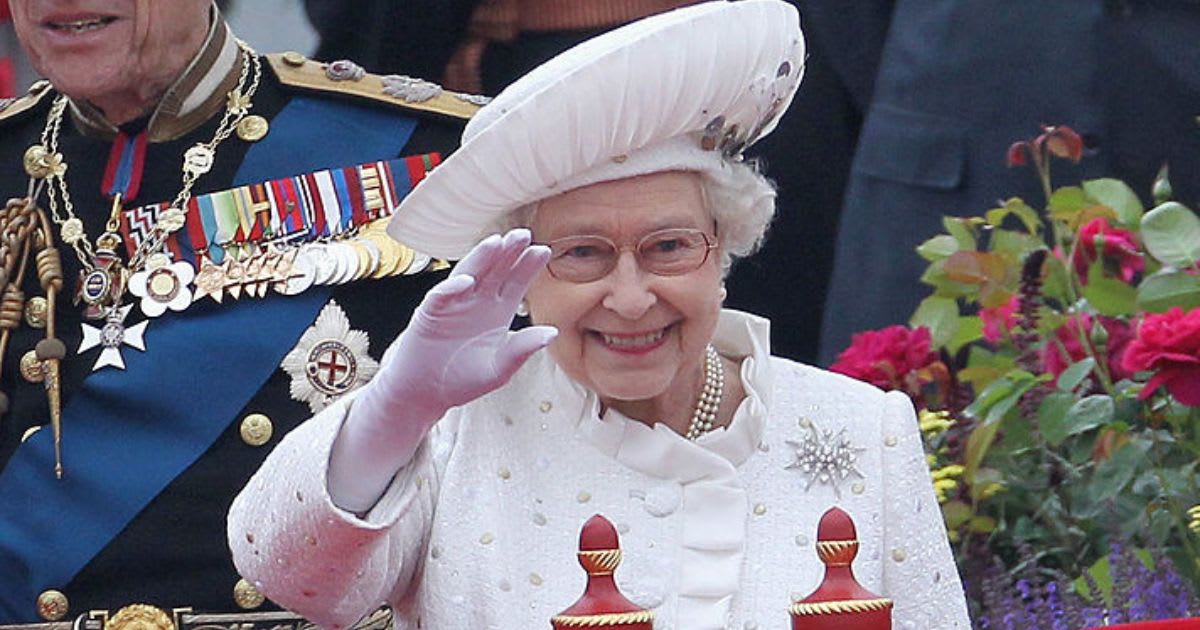 Queen Camilla pays a quiet tribute to Queen Elizabeth with her choice ...