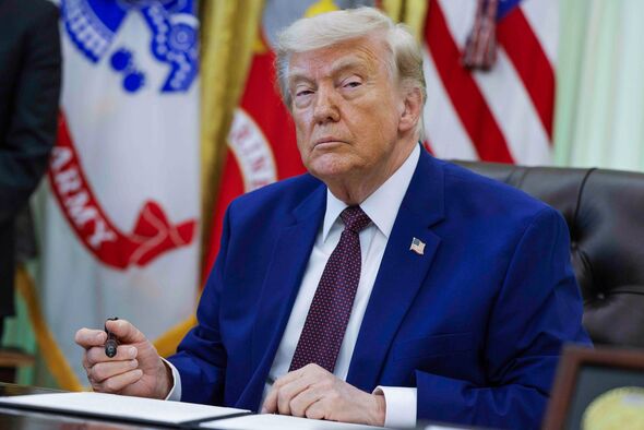 Bombshell moment Trump leaves viewers distracted with 'swollen' appearance