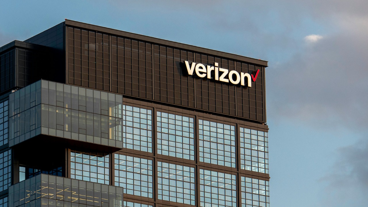 Anthropic handed Verizon a full year of AI-cyber threat data for ...