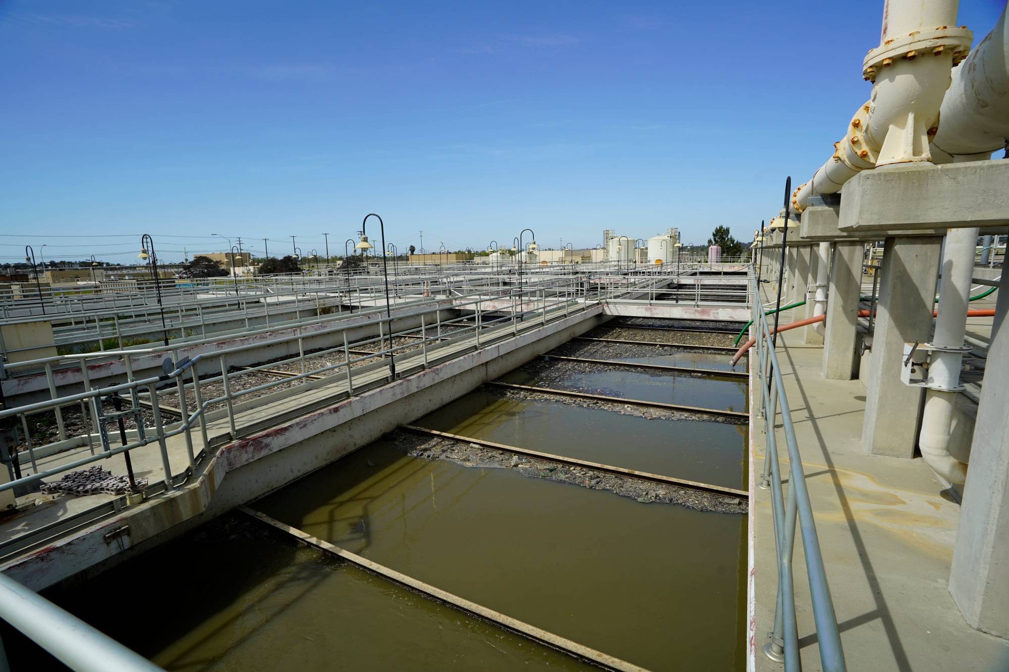 Federal officials renew contract with operator of South Bay wastewater ...
