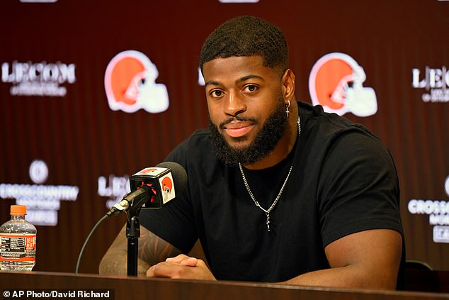 Fans claim NFL star looks 'depressed' as he practices with struggling ...