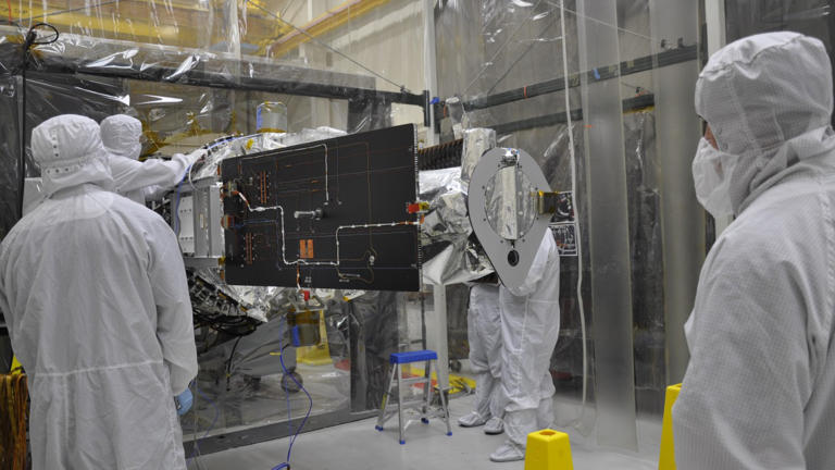 Katalyst’s 770-pound LINK spacecraft will ride a Pegasus XL off an L ...