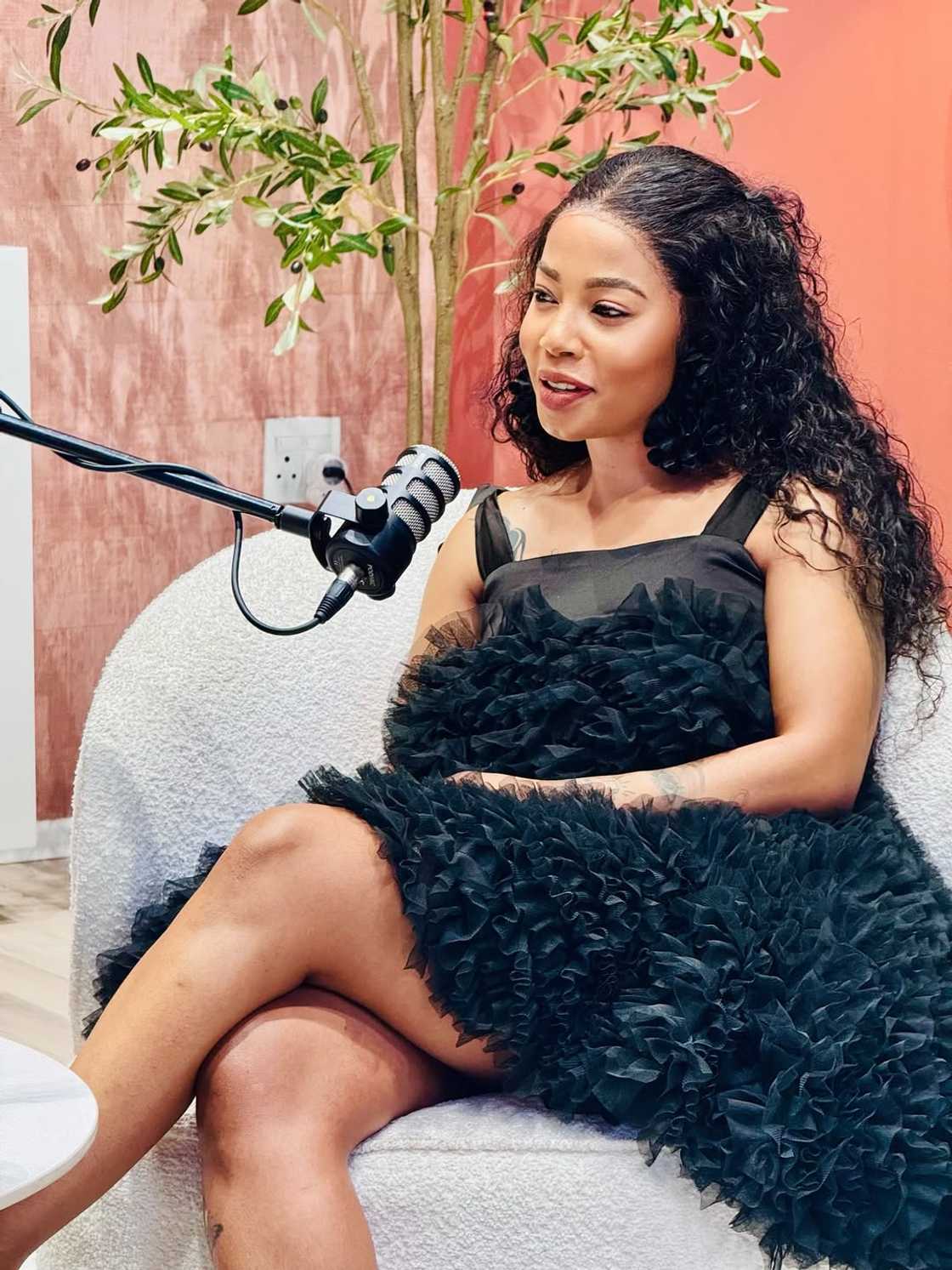Kelly Khumalo jokes about her effect on her exes: "How is this ...