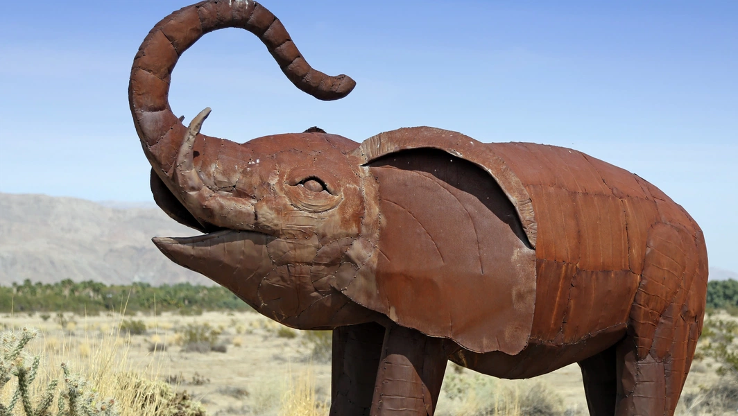 12 quirky and historic roadside attractions