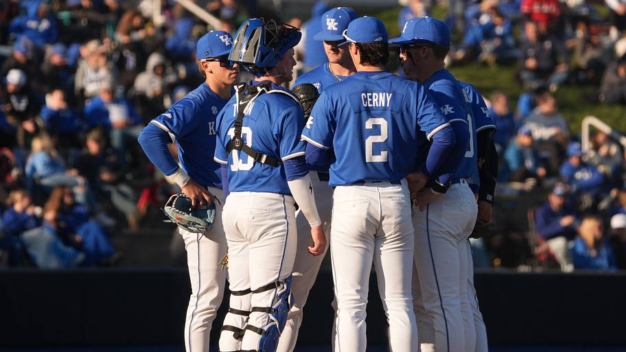Kentucky baseball suffers first round of portal exits after bitter end ...
