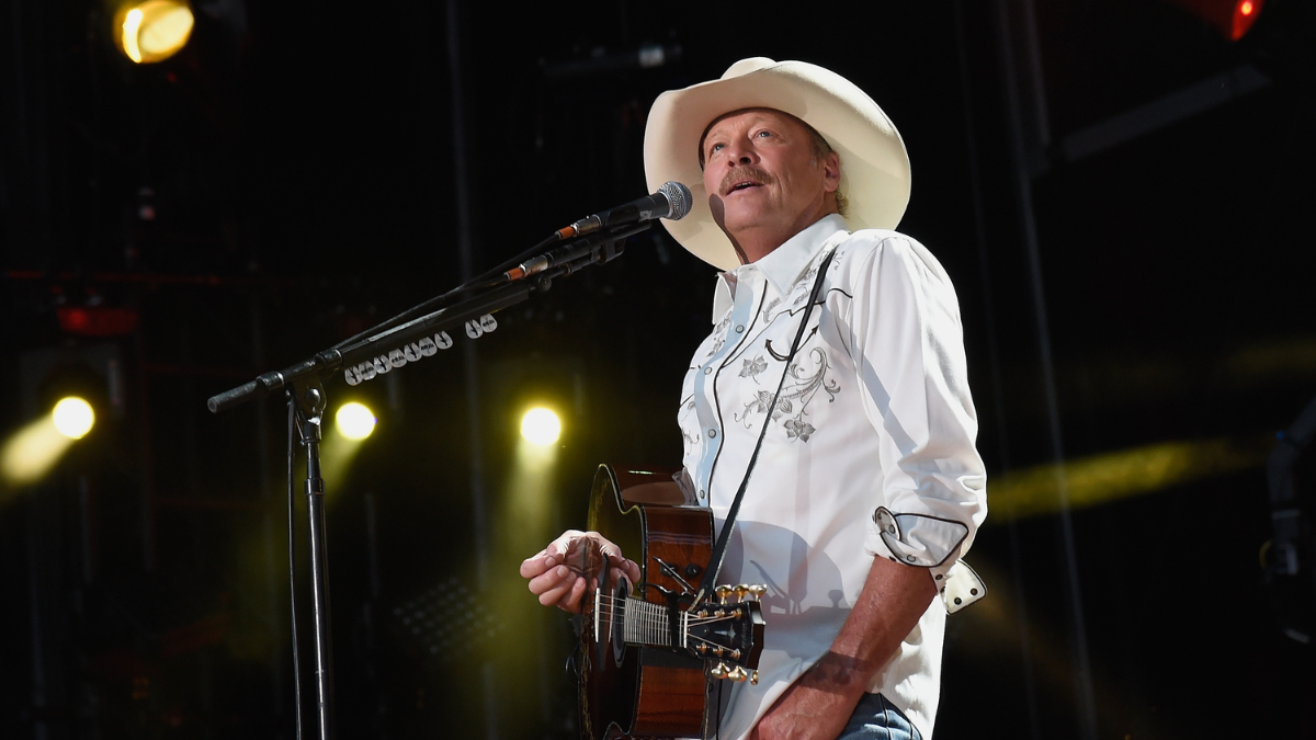 Alan Jackson's sold-out final concert will air as a televised special